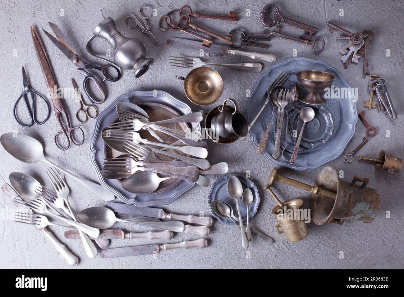 Vintage props hi-res stock photography and images - Alamy
