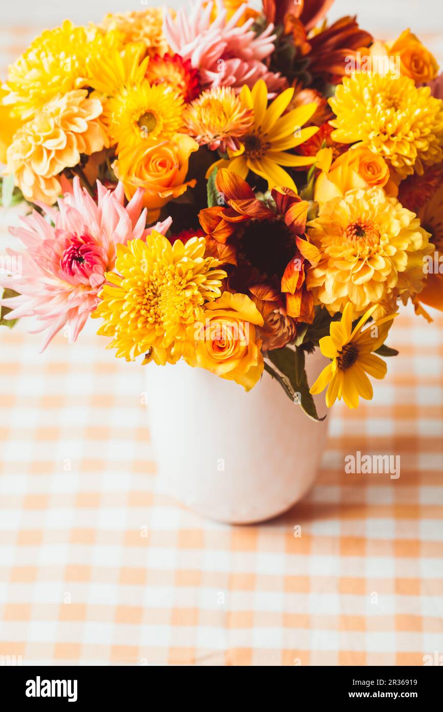 Autumn yeloow flowers Stock Photo - Alamy