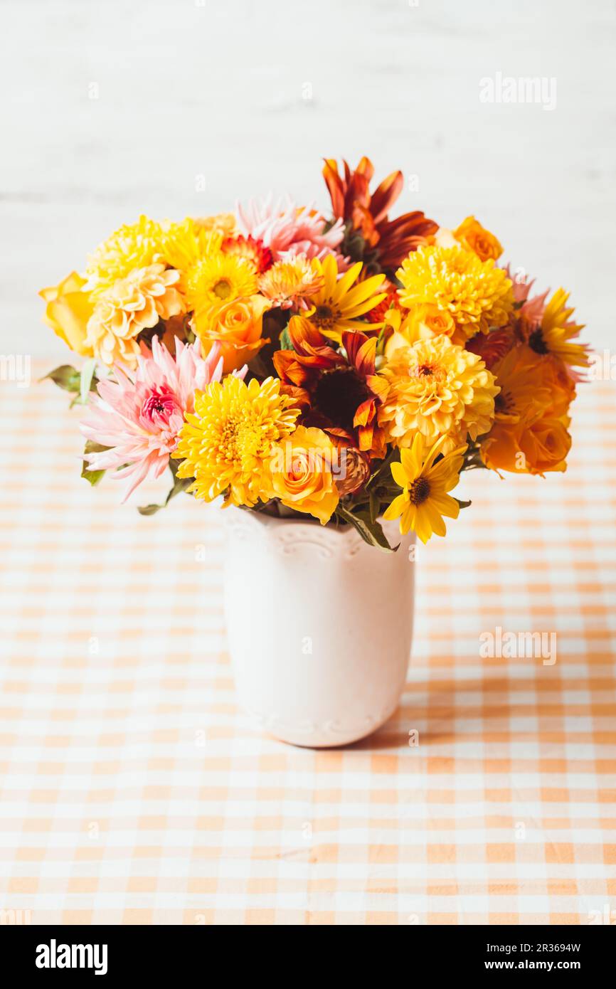 Autumn yeloow flowers Stock Photo - Alamy