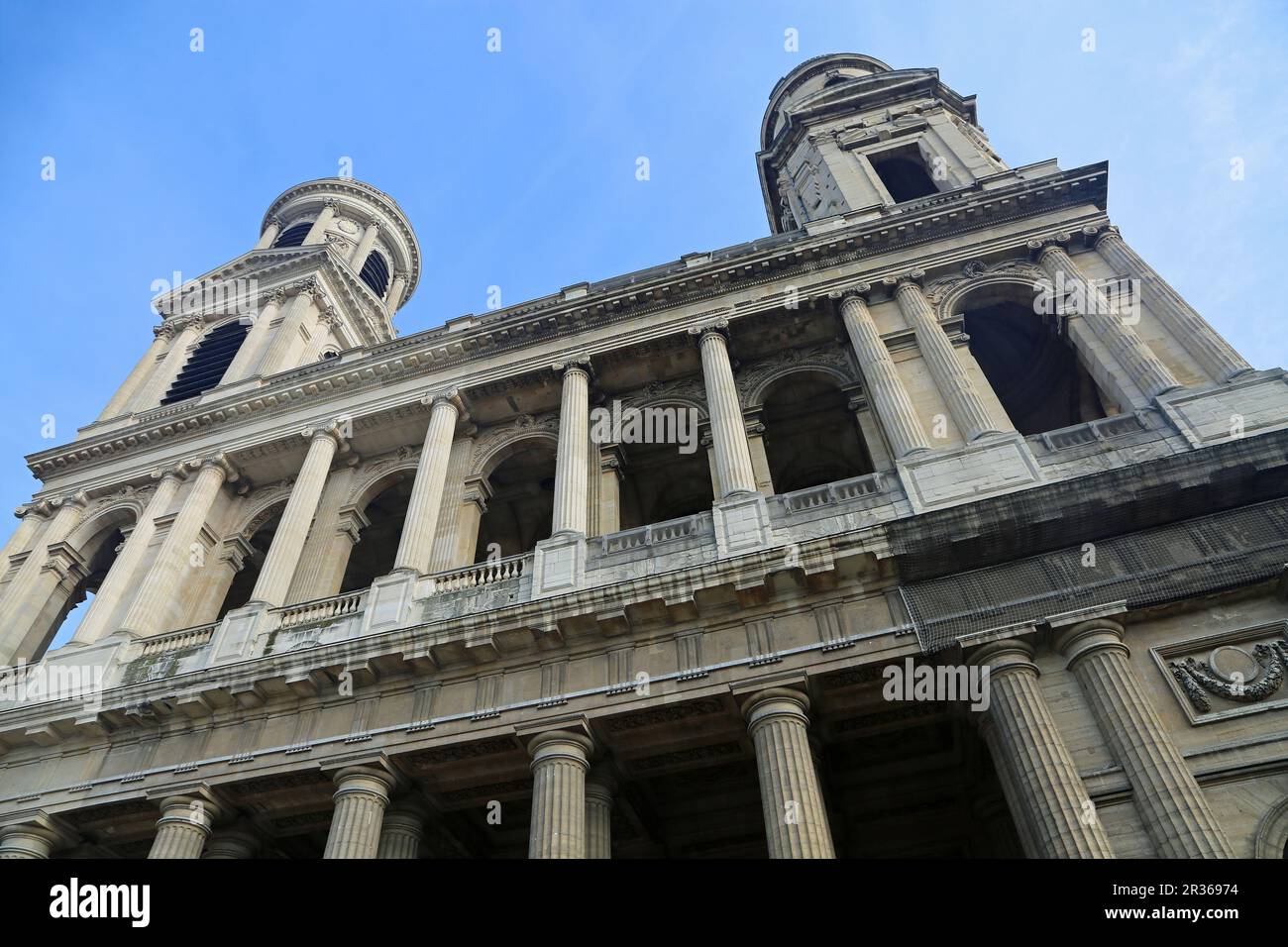 Looking up church saint hi-res stock photography and images - Alamy