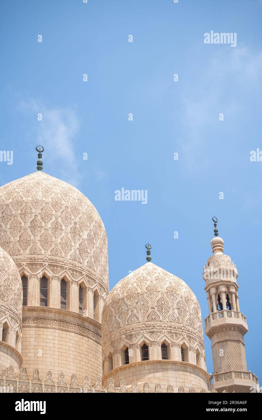 white mosque with domes in Cairo Egypt Stock Photo - Alamy