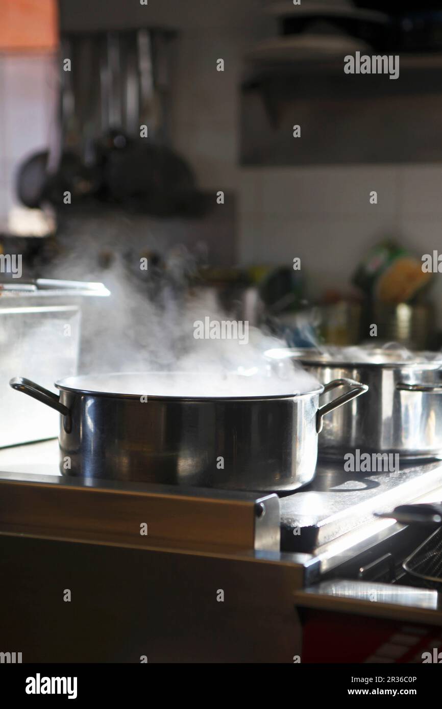 Water vapour pot hi-res stock photography and images - Alamy