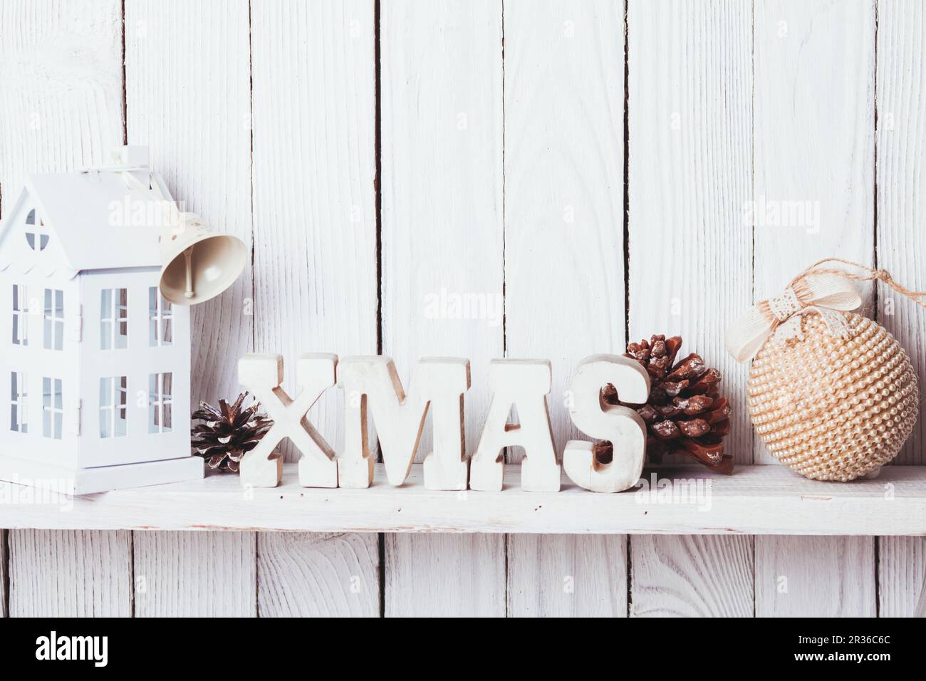 Gold shelf hi-res stock photography and images - Alamy