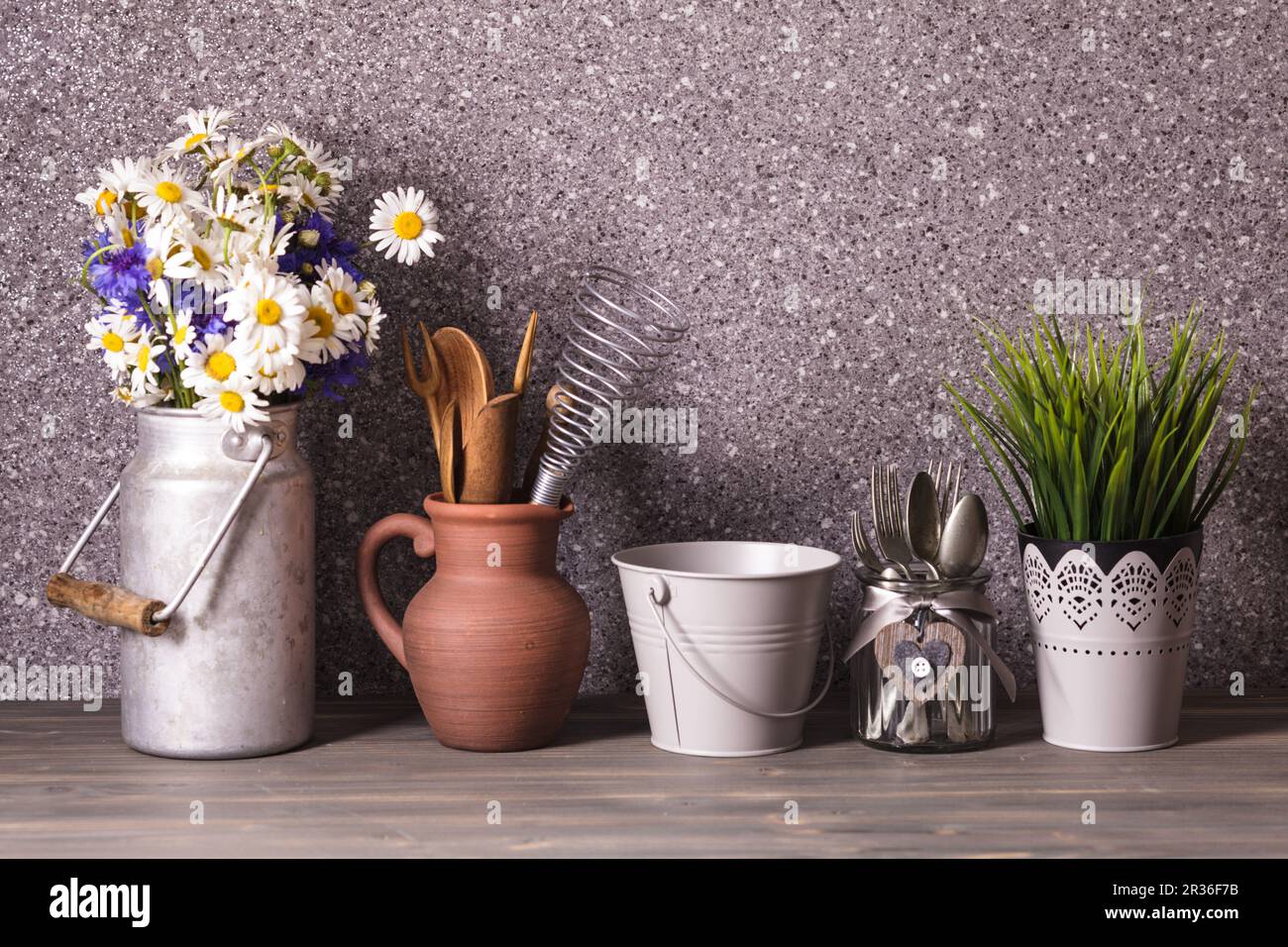 Rustic plant decor hi-res stock photography and images - Alamy