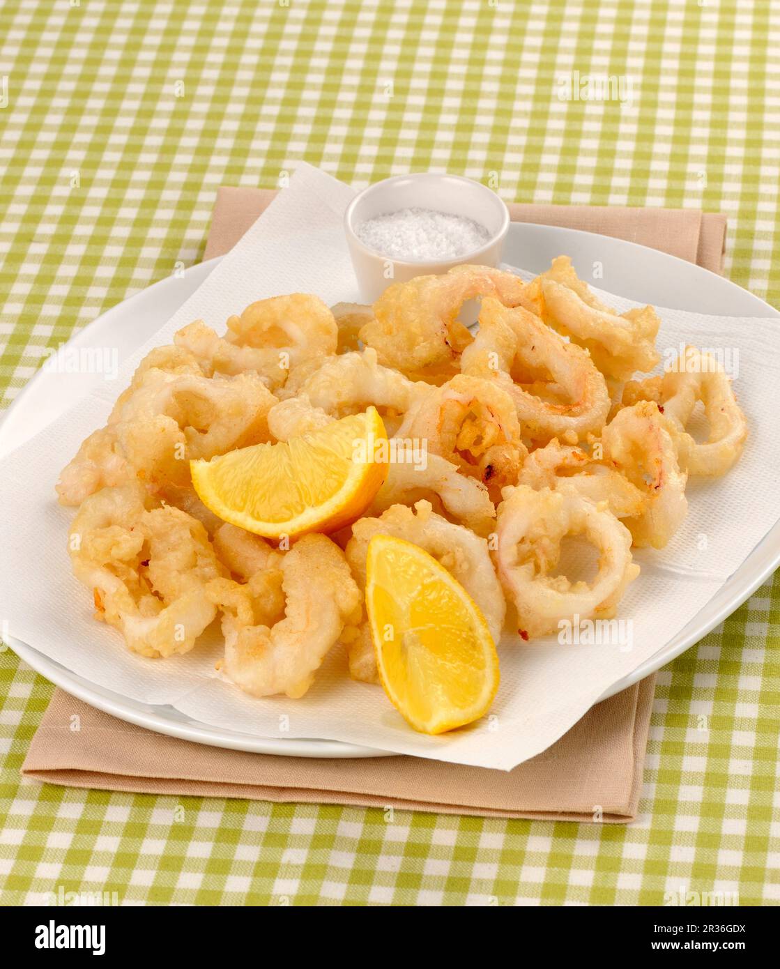 Calamari fritti (fried squid rings, Italy Stock Photo - Alamy