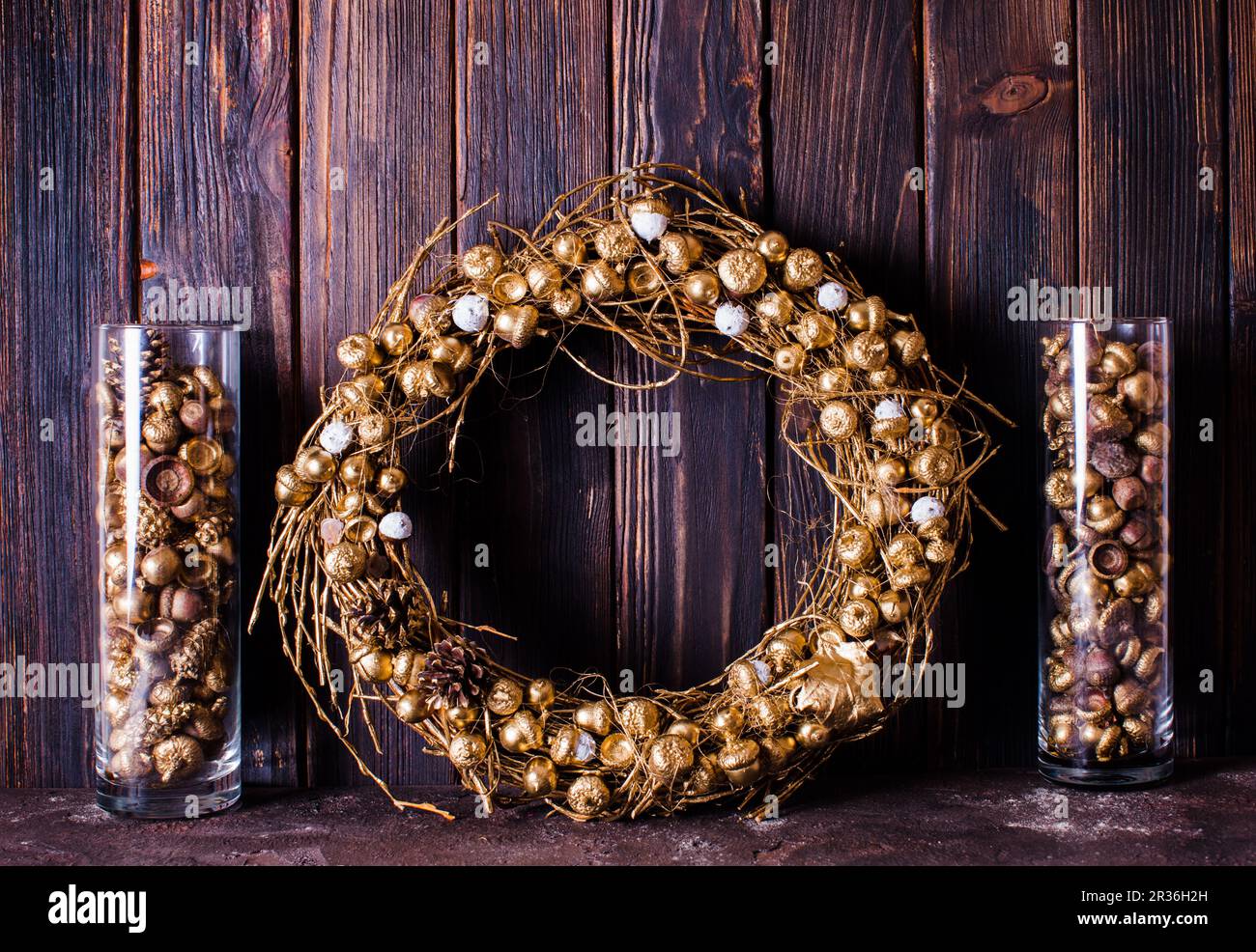 Diy golden christmas tree hi-res stock photography and images - Alamy