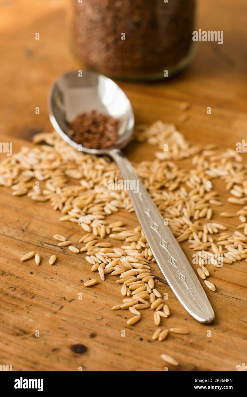 Oat seeds hi-res stock photography and images - Alamy