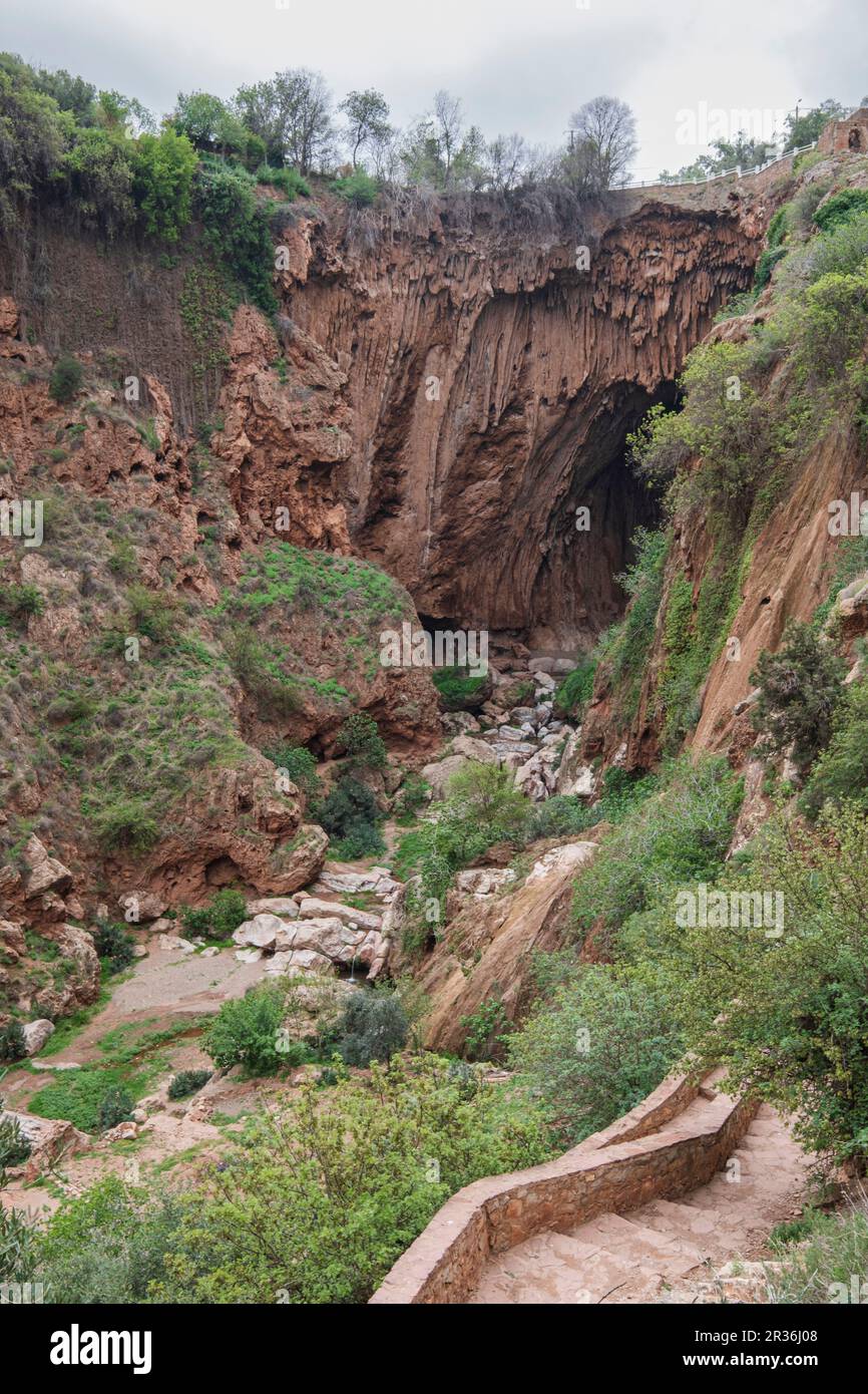 Imi N'Ifri natural bridge, Demnate, Atlas mountain range, morocco ...