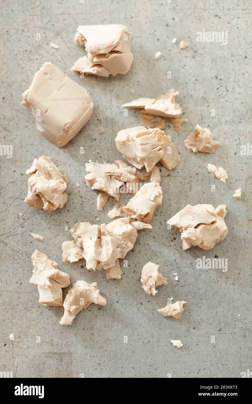 Yeast cubes hi-res stock photography and images - Alamy