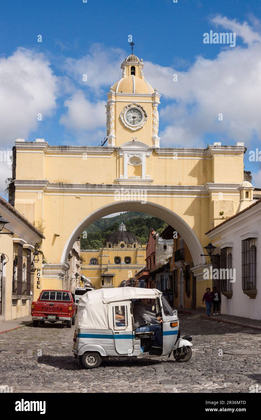 arco de Santa Catalina, arco del antiguo coinvento, Antigua Guatemala ...