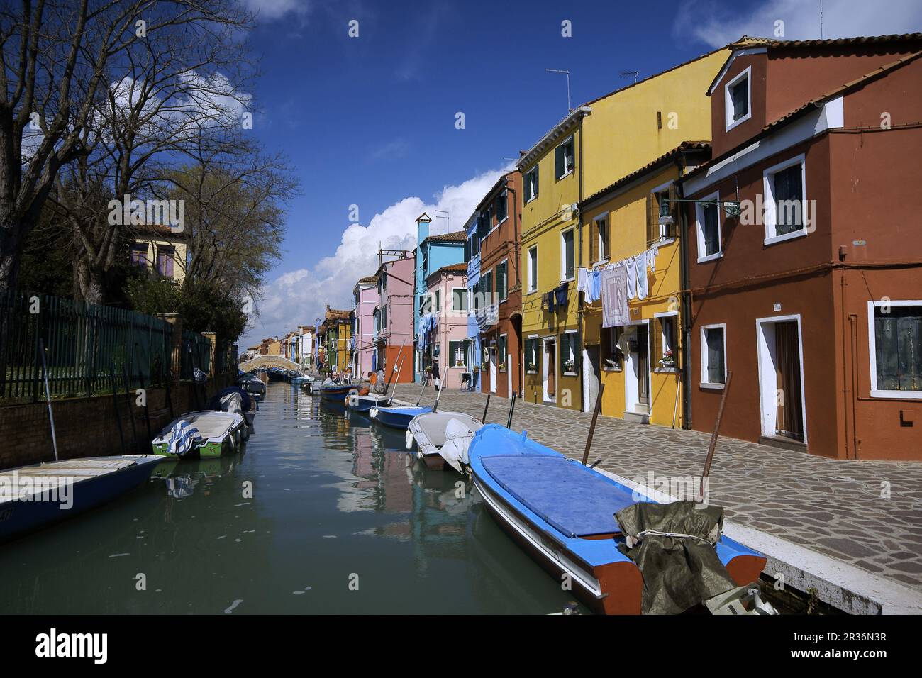 Casas de colores.Isla de Burano. Venecia.Véneto. Italia Stock Photo - Alamy