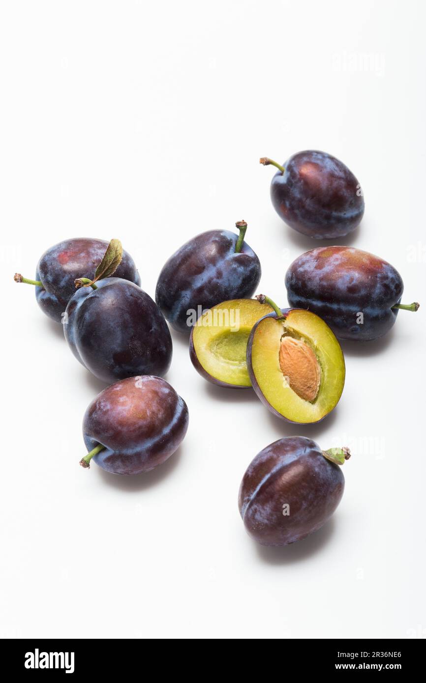 Damsons on white hi-res stock photography and images - Alamy