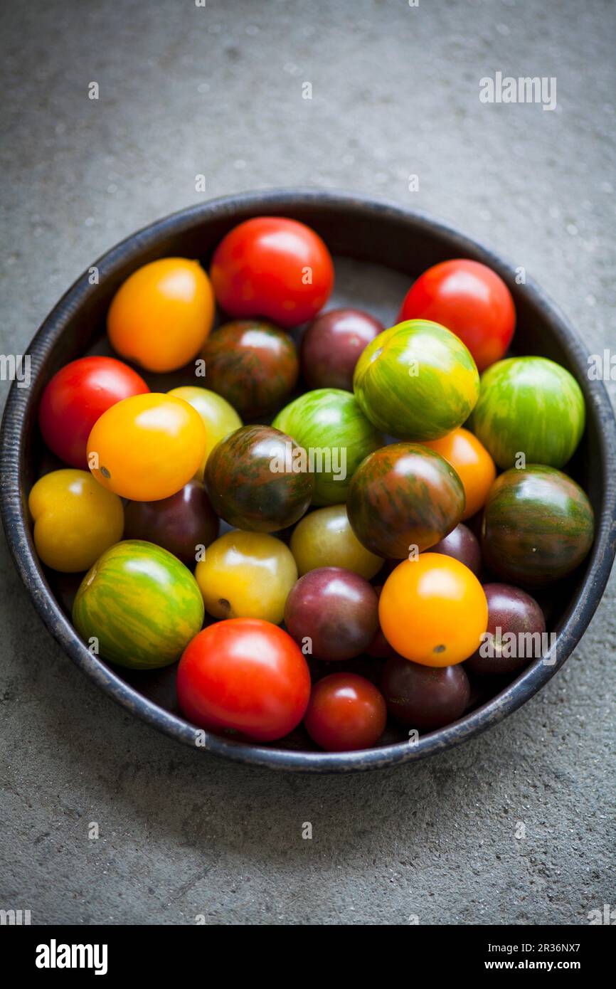 Assorted tomatoes hi-res stock photography and images - Alamy