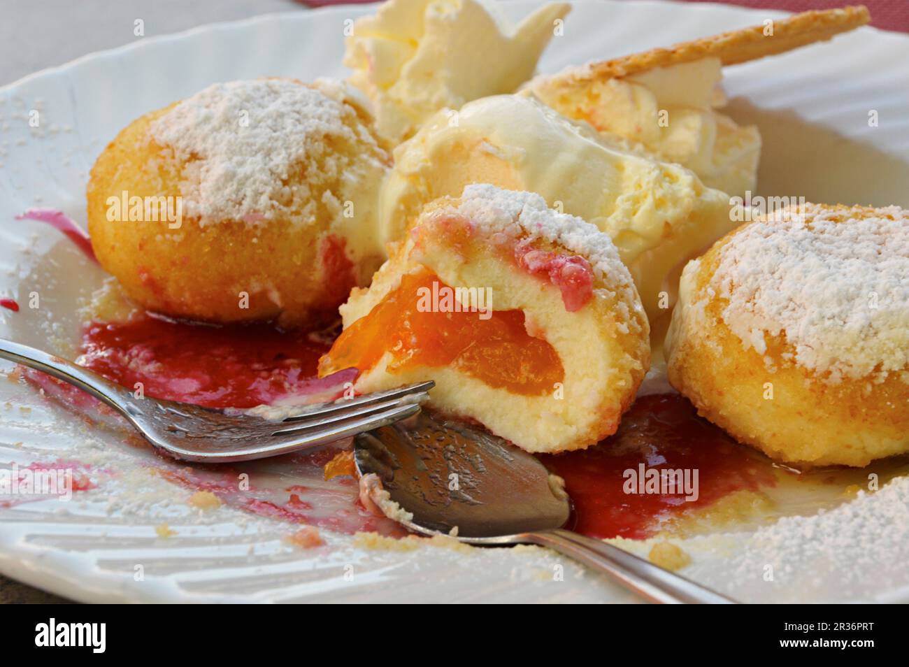Closeup shot dumplings hi-res stock photography and images - Alamy