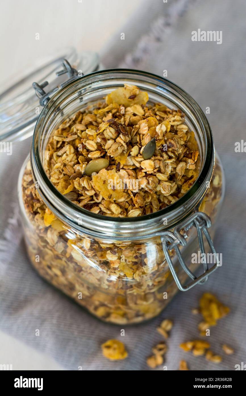 Baked muesli in a preserving jar Stock Photo - Alamy