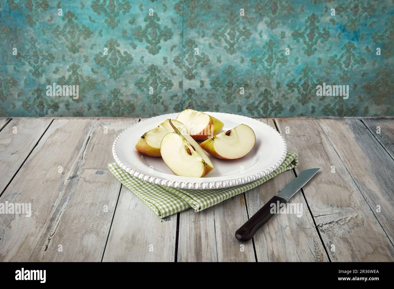 Domestic quarters hi-res stock photography and images - Alamy
