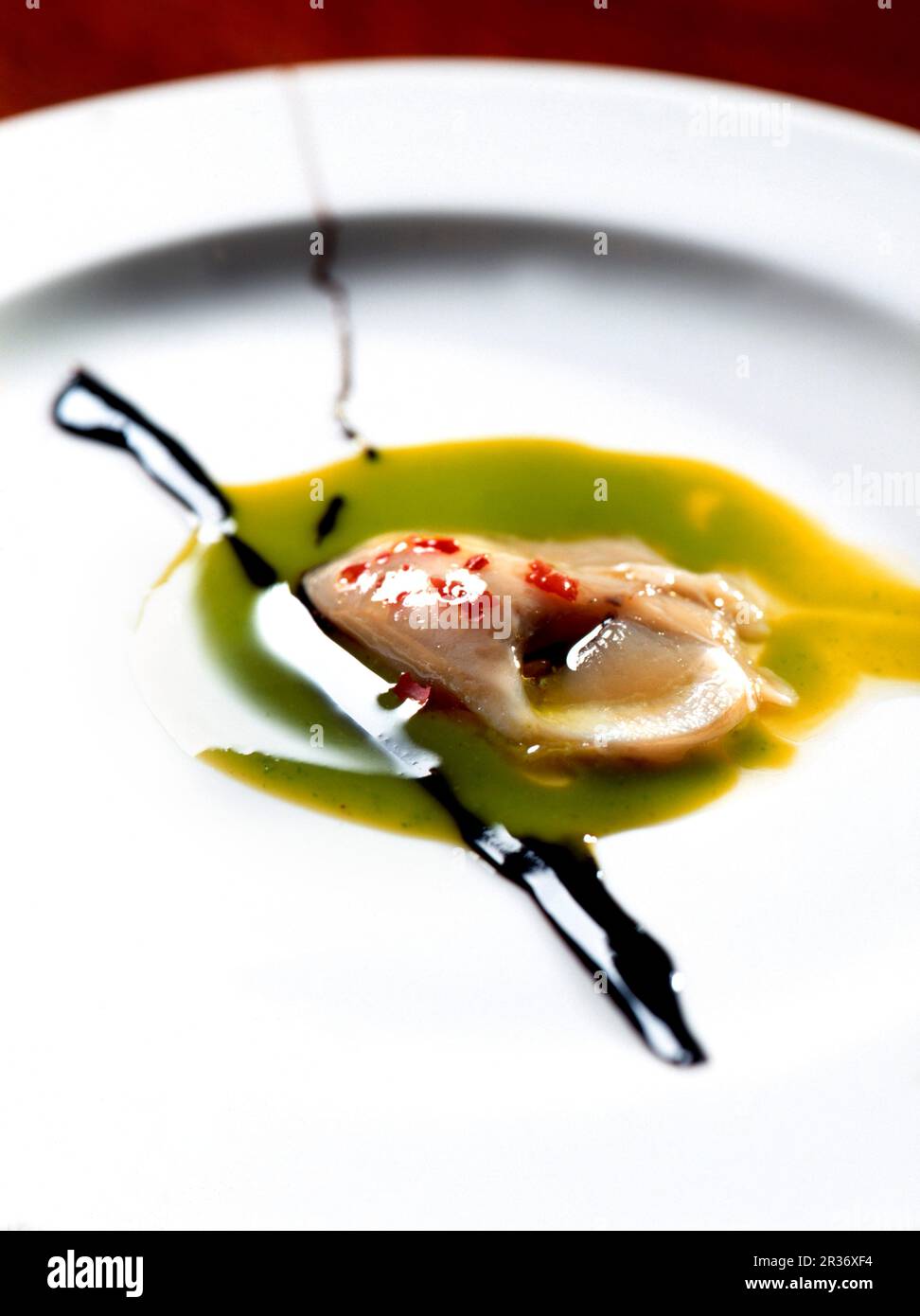 Pools of sauce hi-res stock photography and images - Alamy