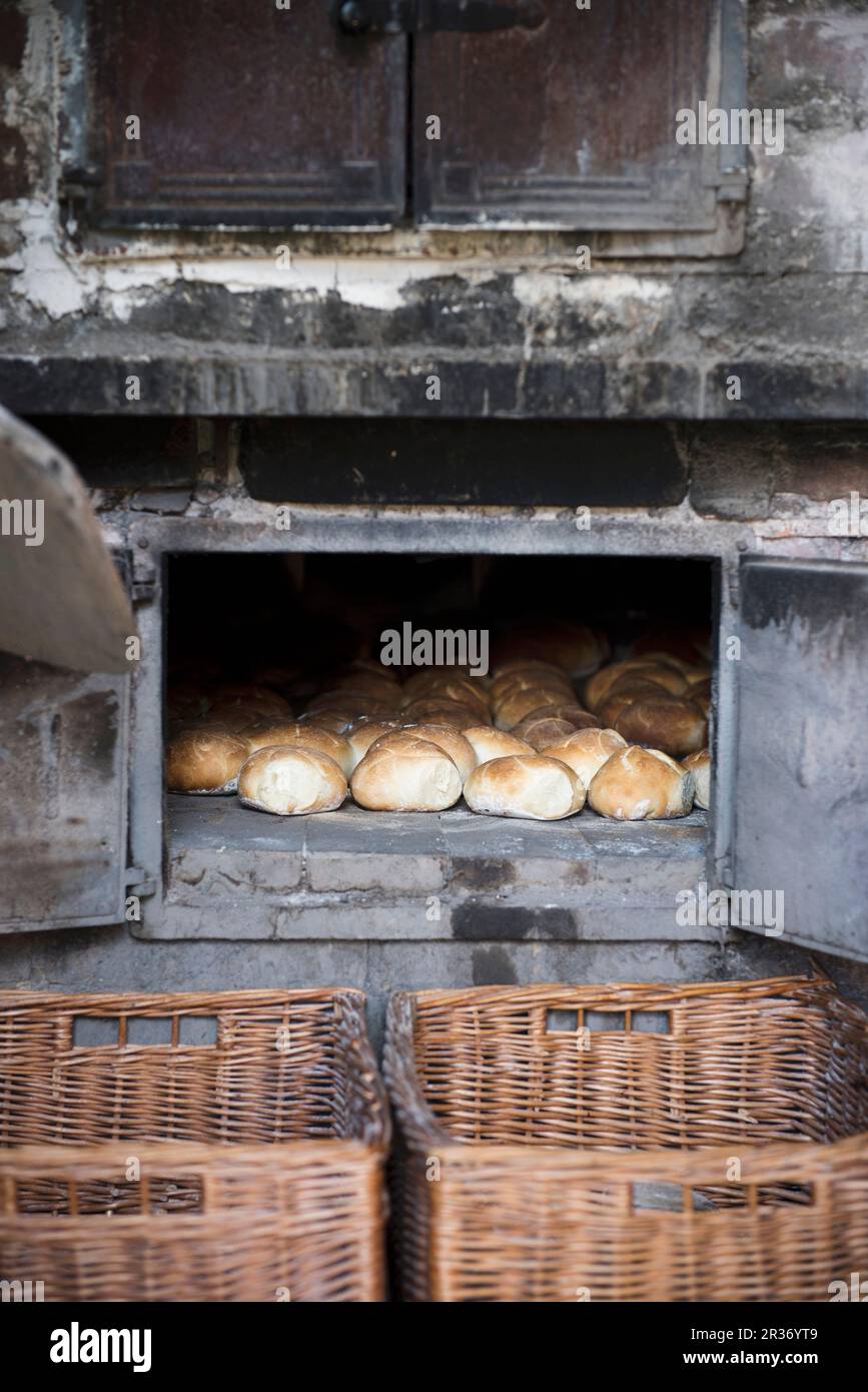 Baked rolls in a oven hi-res stock photography and images - Alamy