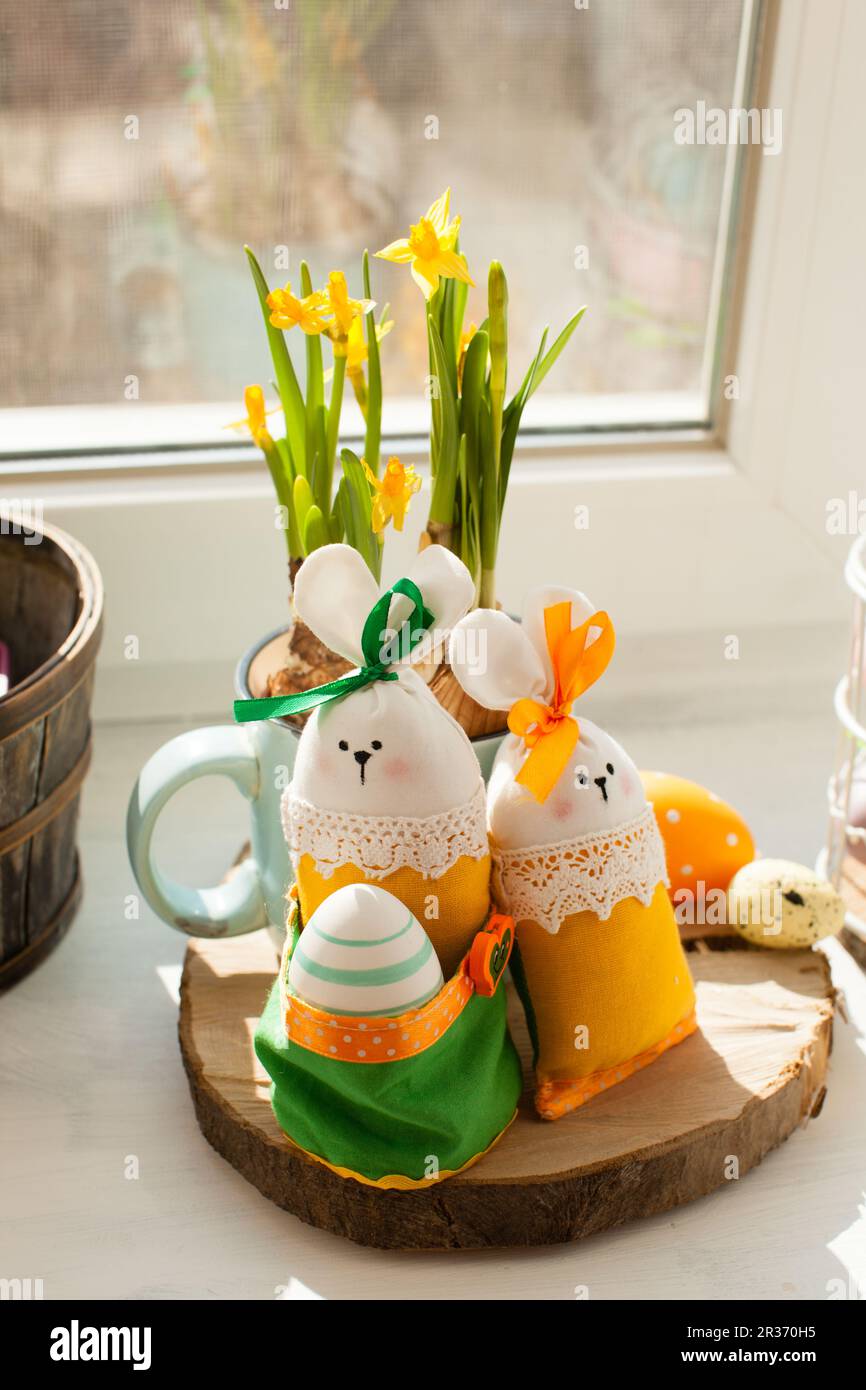 Spring basket design hi-res stock photography and images - Alamy