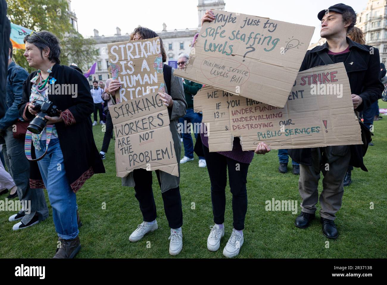 Strikes minimum service levels bill hi-res stock photography and images ...
