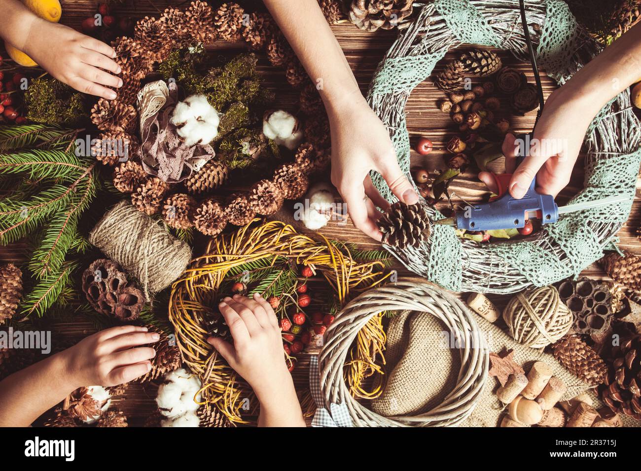 Nature wreath making Stock Photo - Alamy