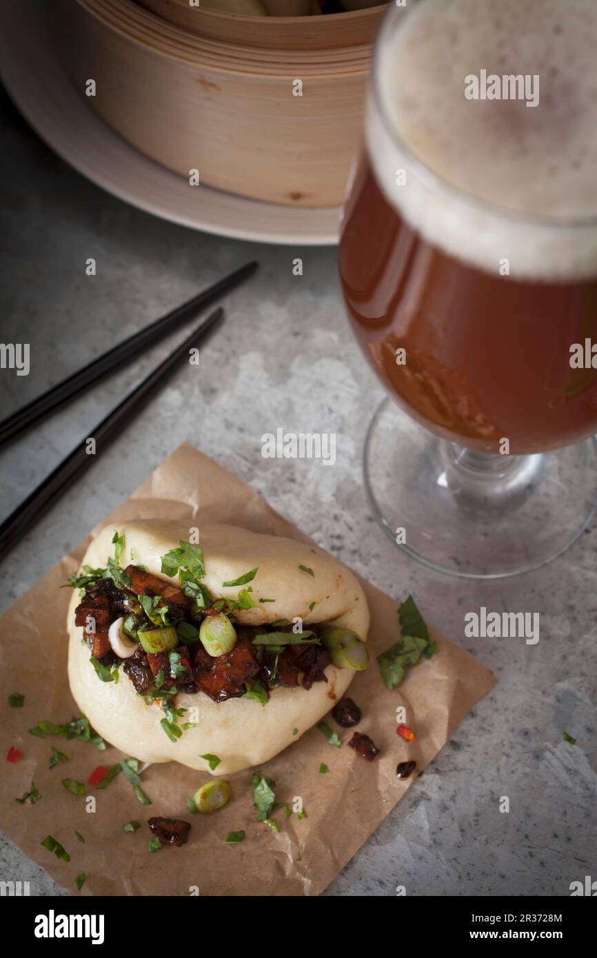 Bao bun of tofu hi-res stock photography and images - Alamy