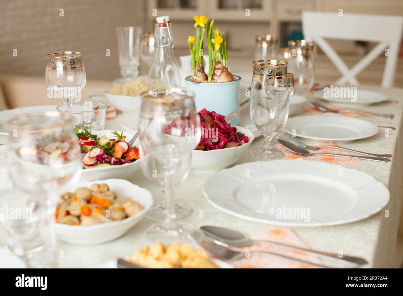 Decorated dinner table hi-res stock photography and images - Alamy