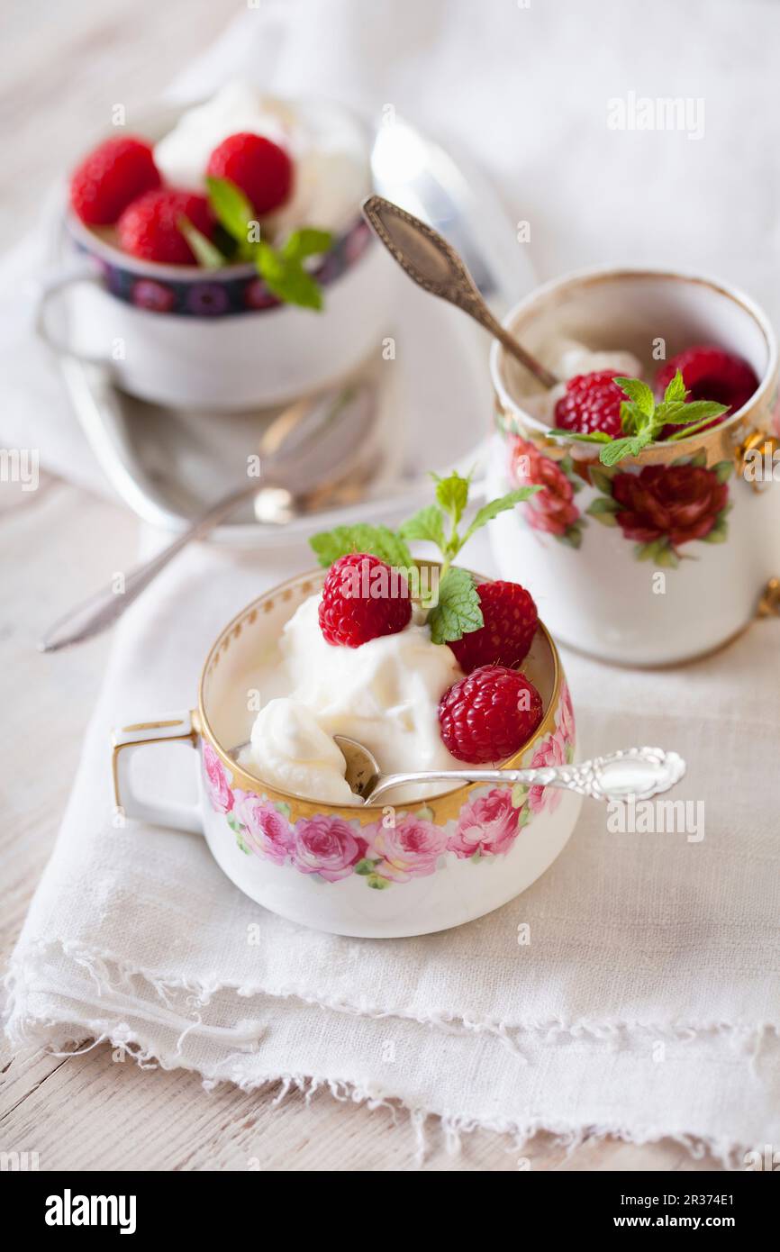 Elder ice cream hi-res stock photography and images - Alamy