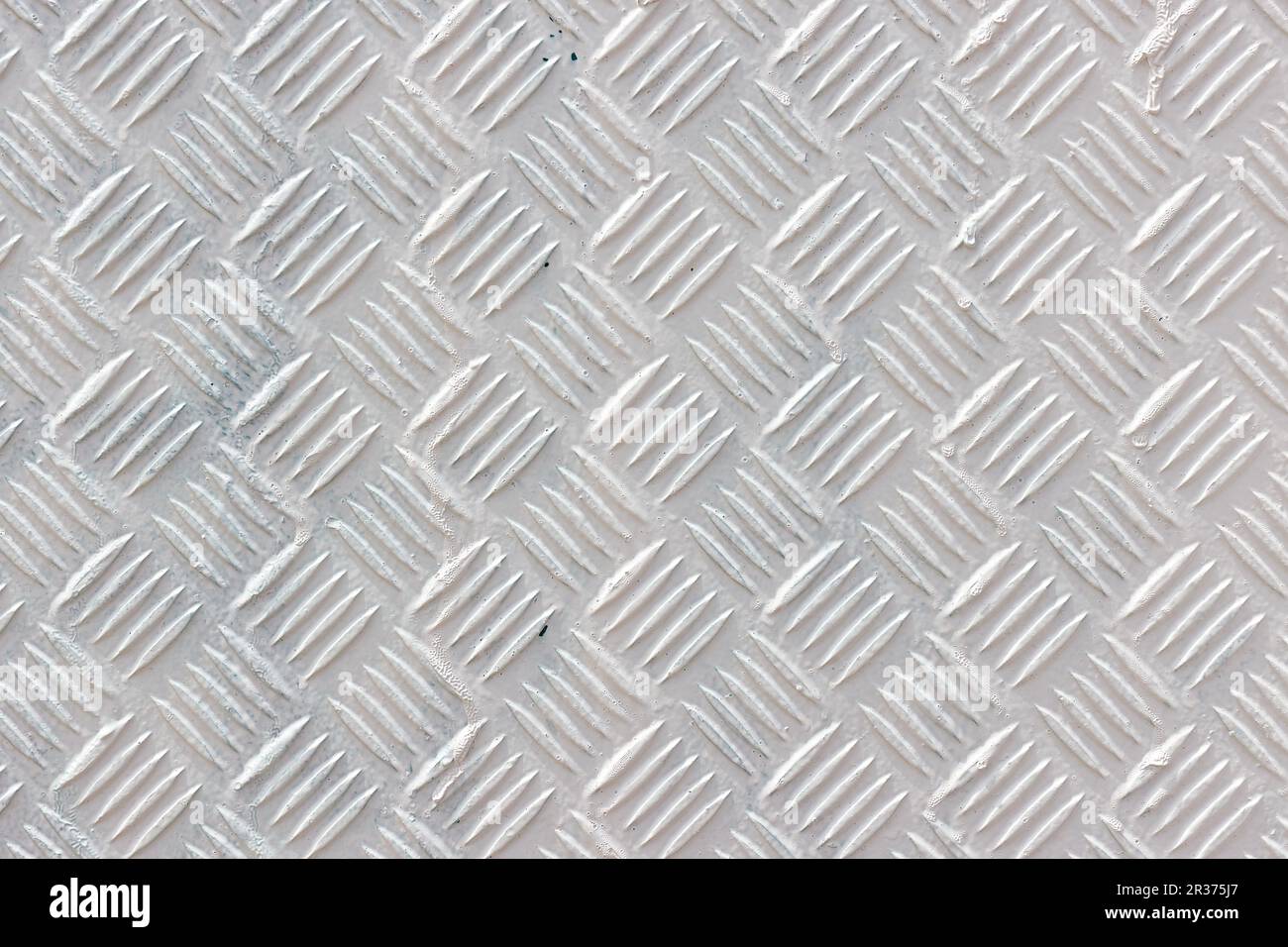 All metal painted white hi-res stock photography and images - Alamy