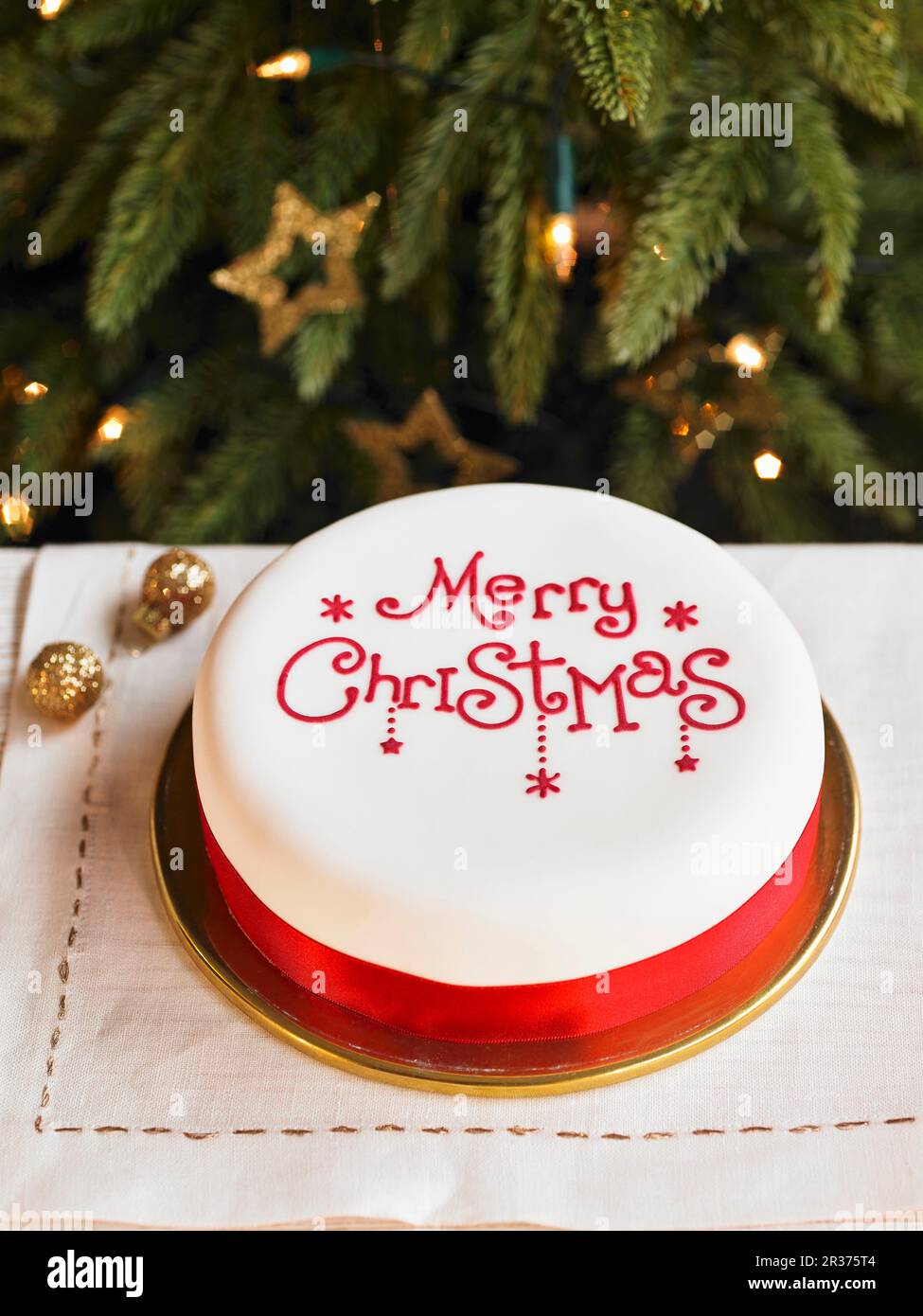 Fully Iced Fruit Cake Stock Photo - Alamy