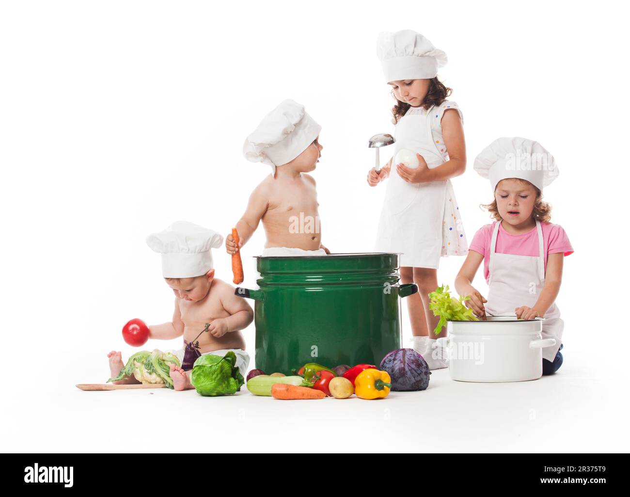 Kids play cook Stock Photo - Alamy
