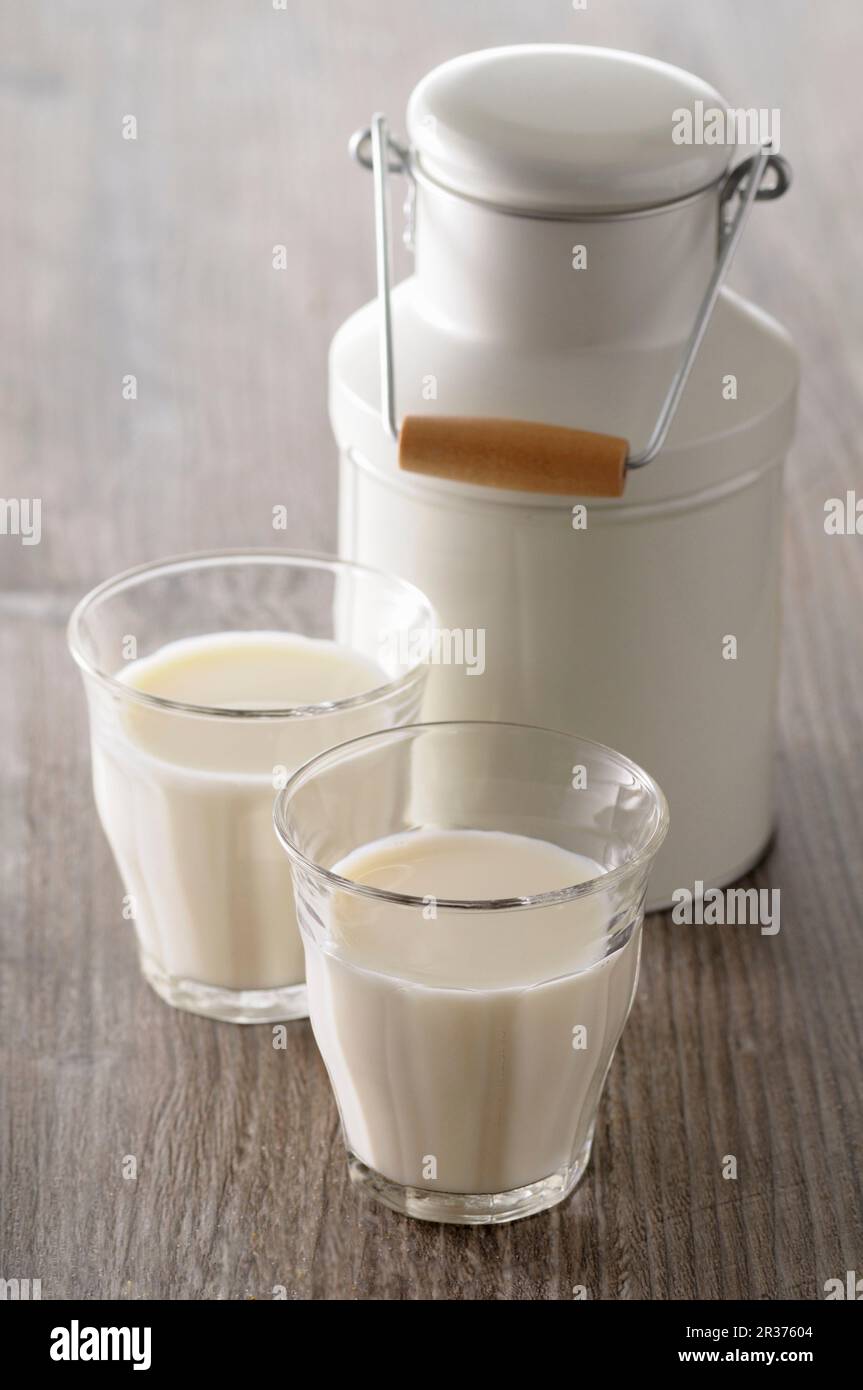 Jug glasses fresh milk hi-res stock photography and images - Alamy