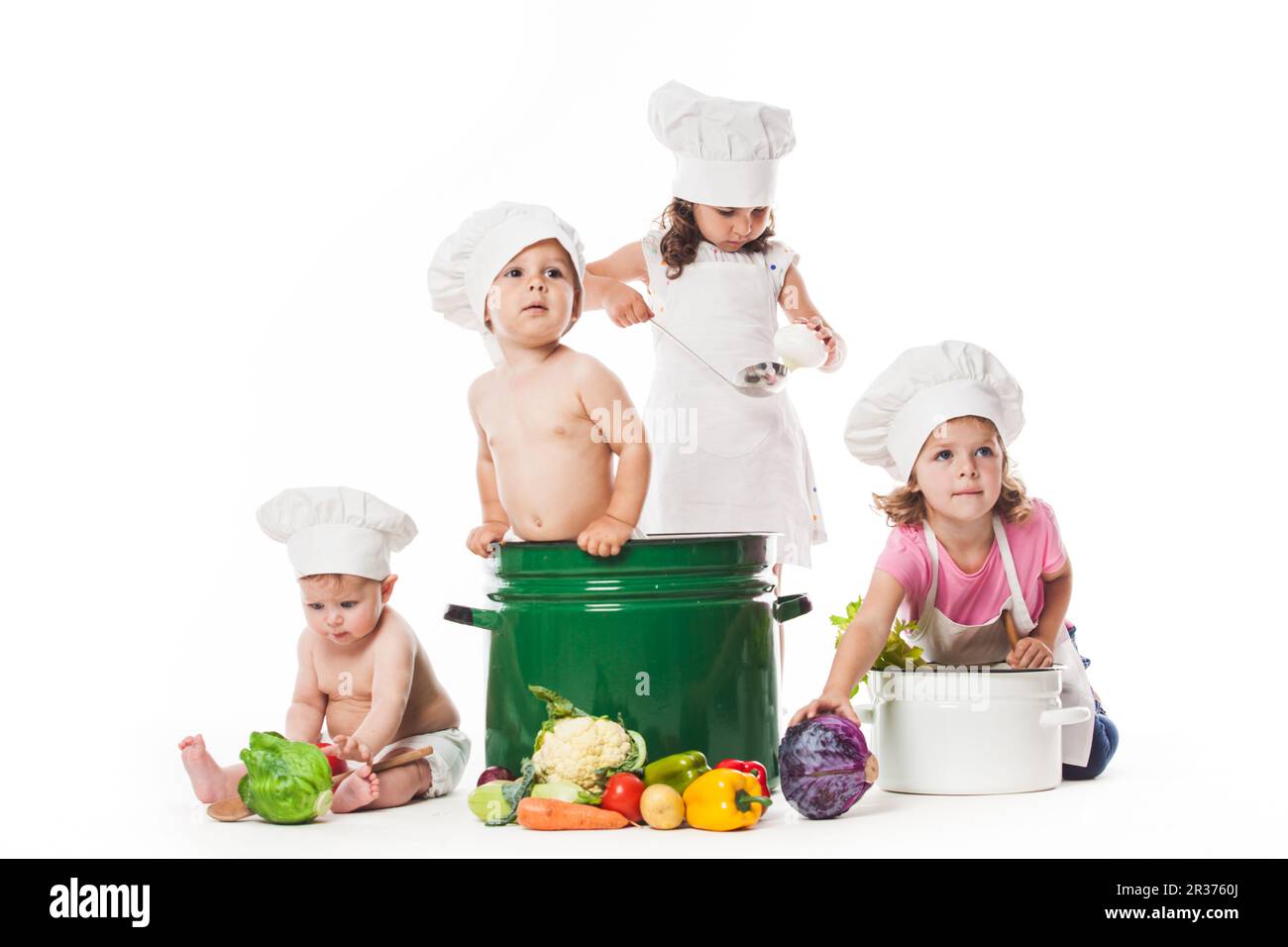 Kids play cook Stock Photo - Alamy