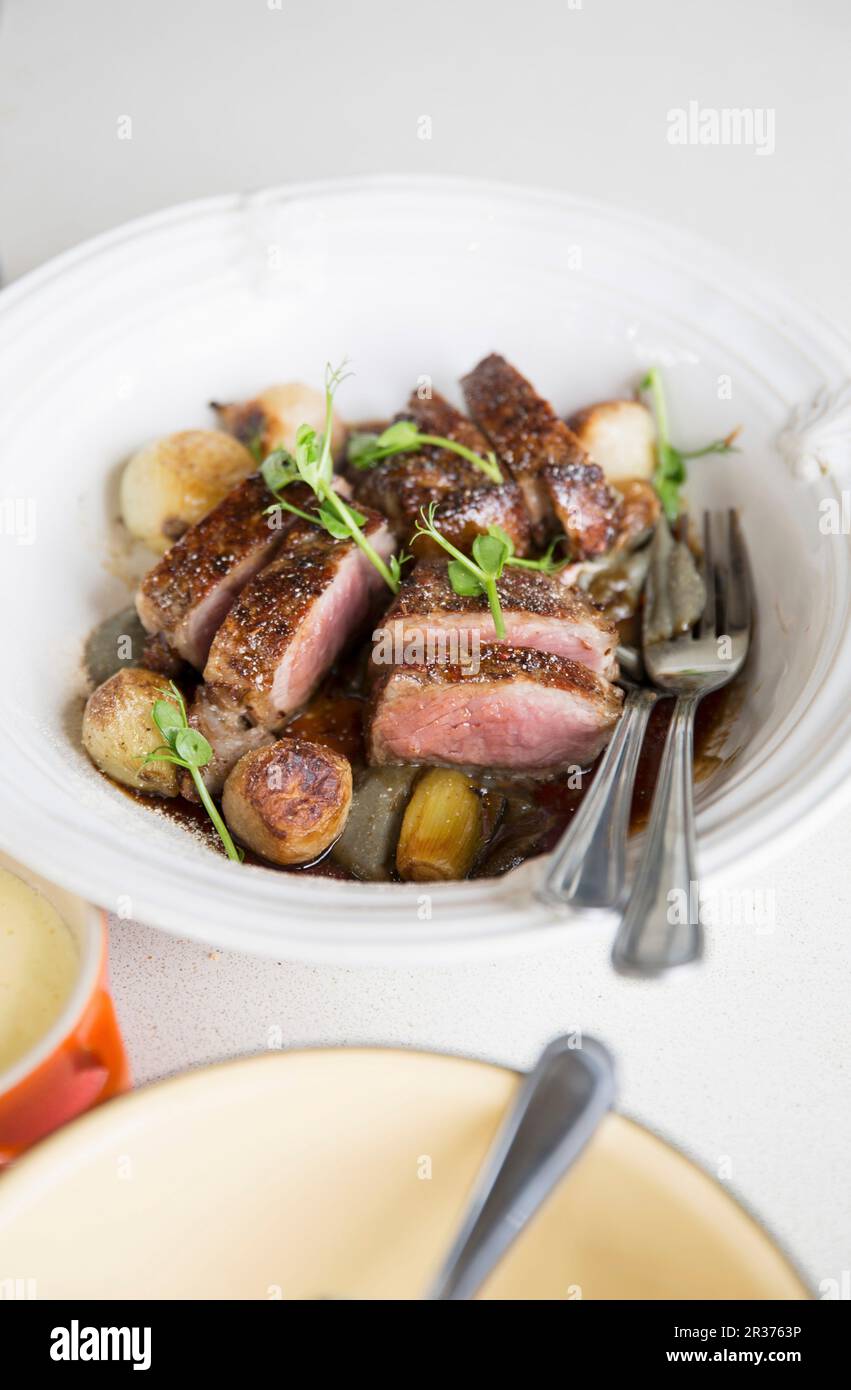 Steak with onions hi-res stock photography and images - Alamy