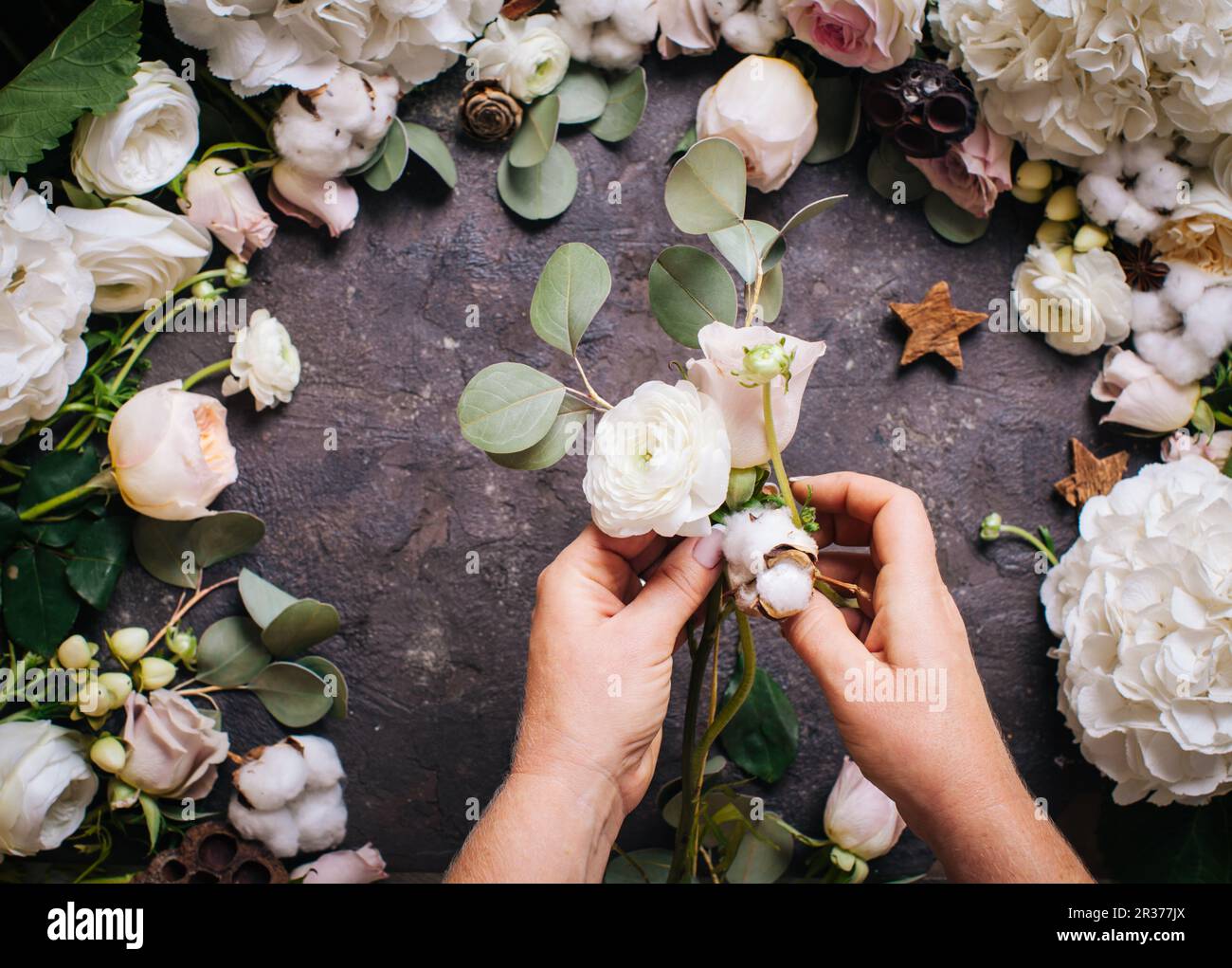 Lotus flower wedding bouquet hi-res stock photography and images - Alamy