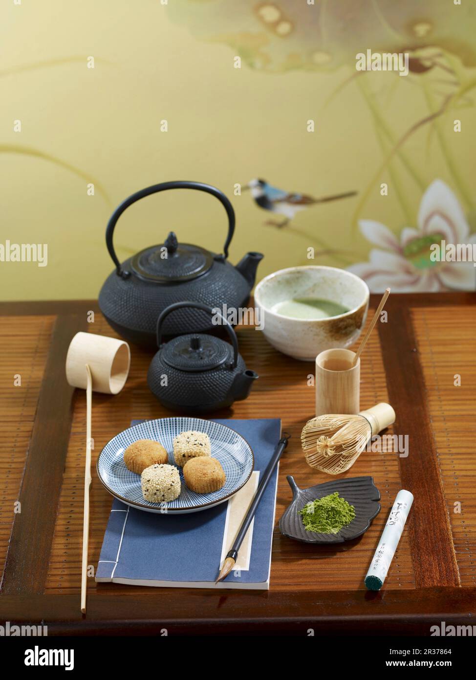 Matcha tea and mochi (Japan Stock Photo - Alamy