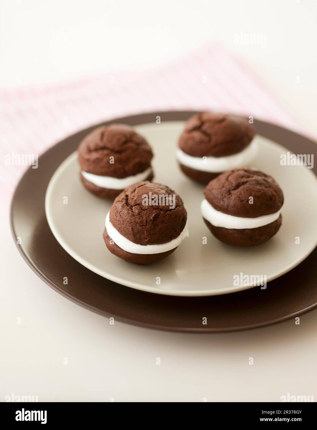 Whoopie pie usa hi-res stock photography and images - Alamy