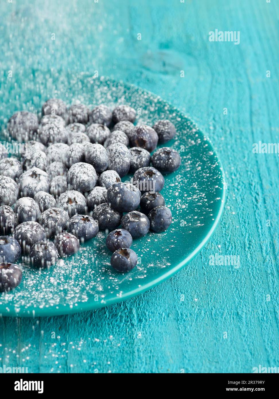 Blueberries sprinkle hi-res stock photography and images - Alamy