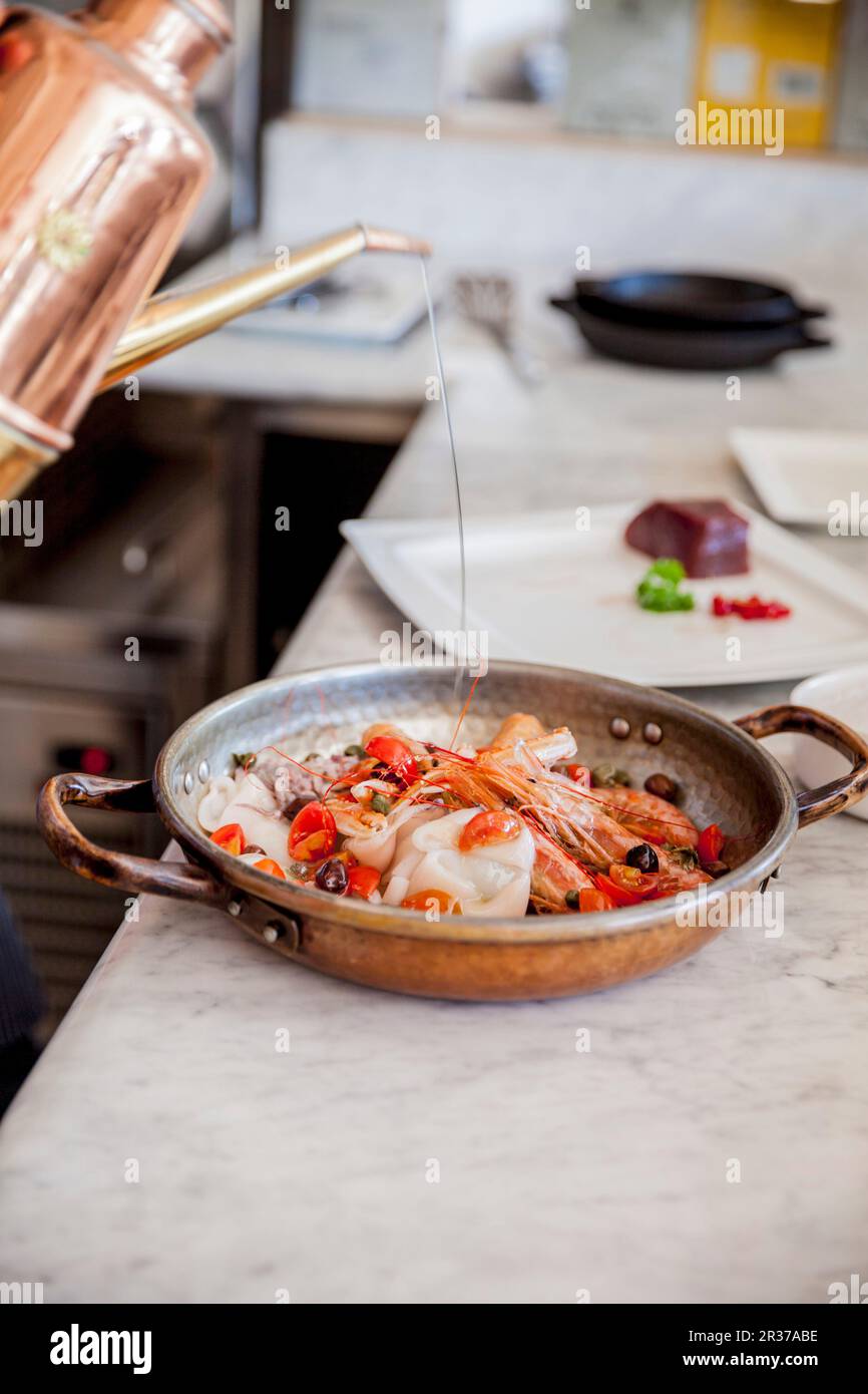 Oil poured pan hi-res stock photography and images - Alamy