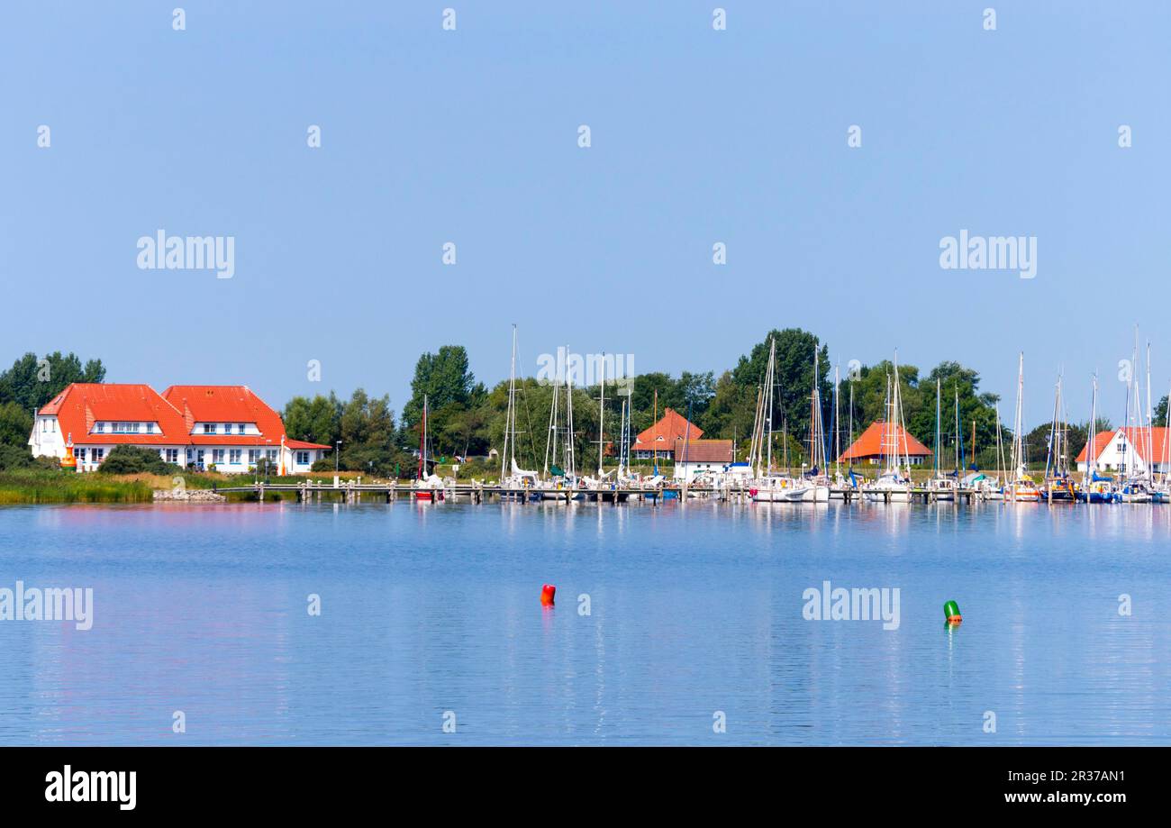 Harbor vitte hi-res stock photography and images - Alamy