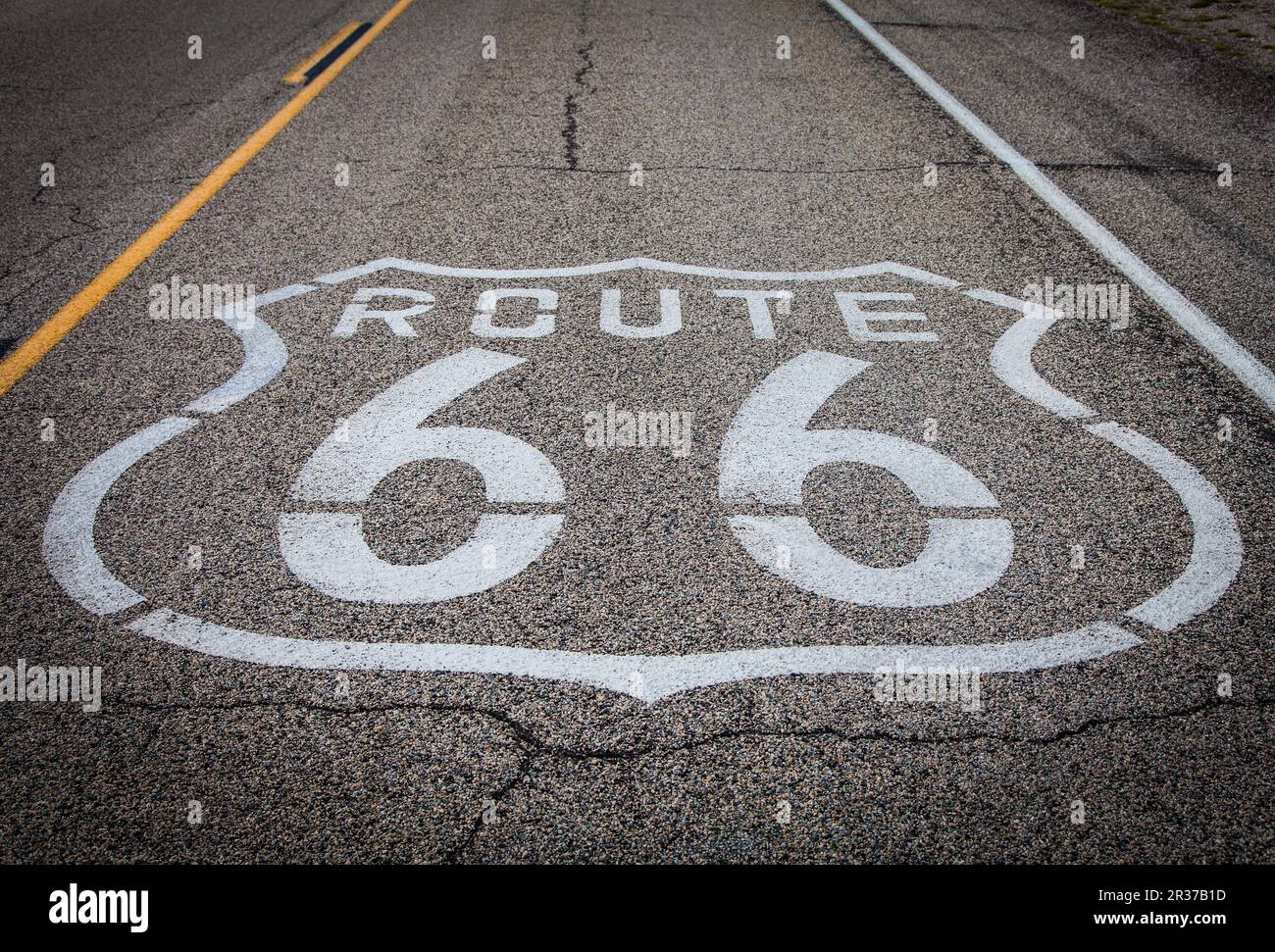 Famous Route 66 landmark on the road in Californian desert Stock Photo ...