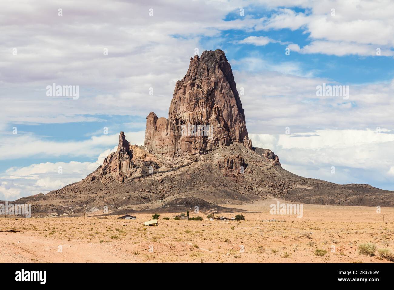 Atathla Peak, an extinct volcano sometimes called El Capitan, in ...
