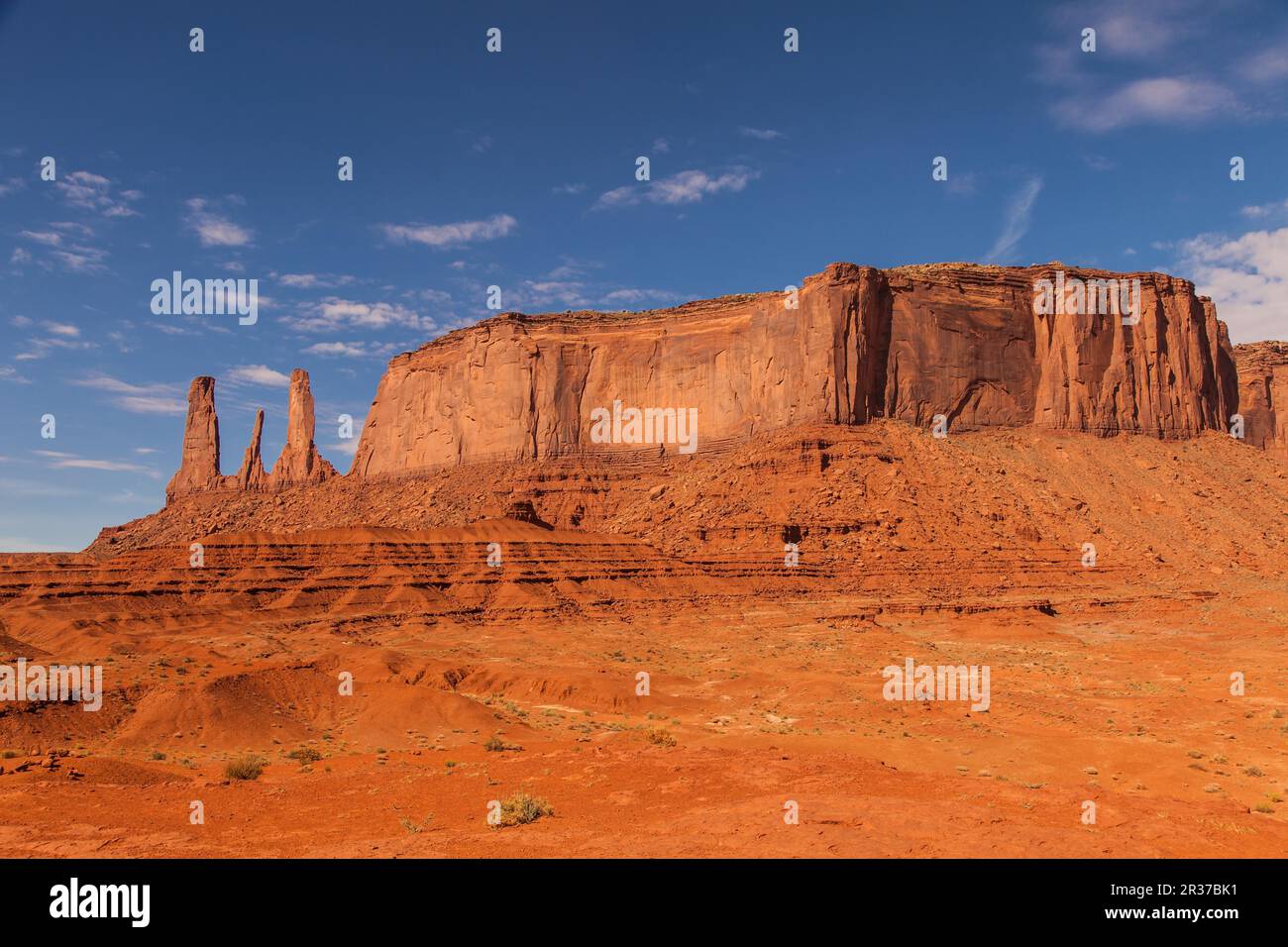 Complementary colours blue and orange in this iconic view of Monument ...