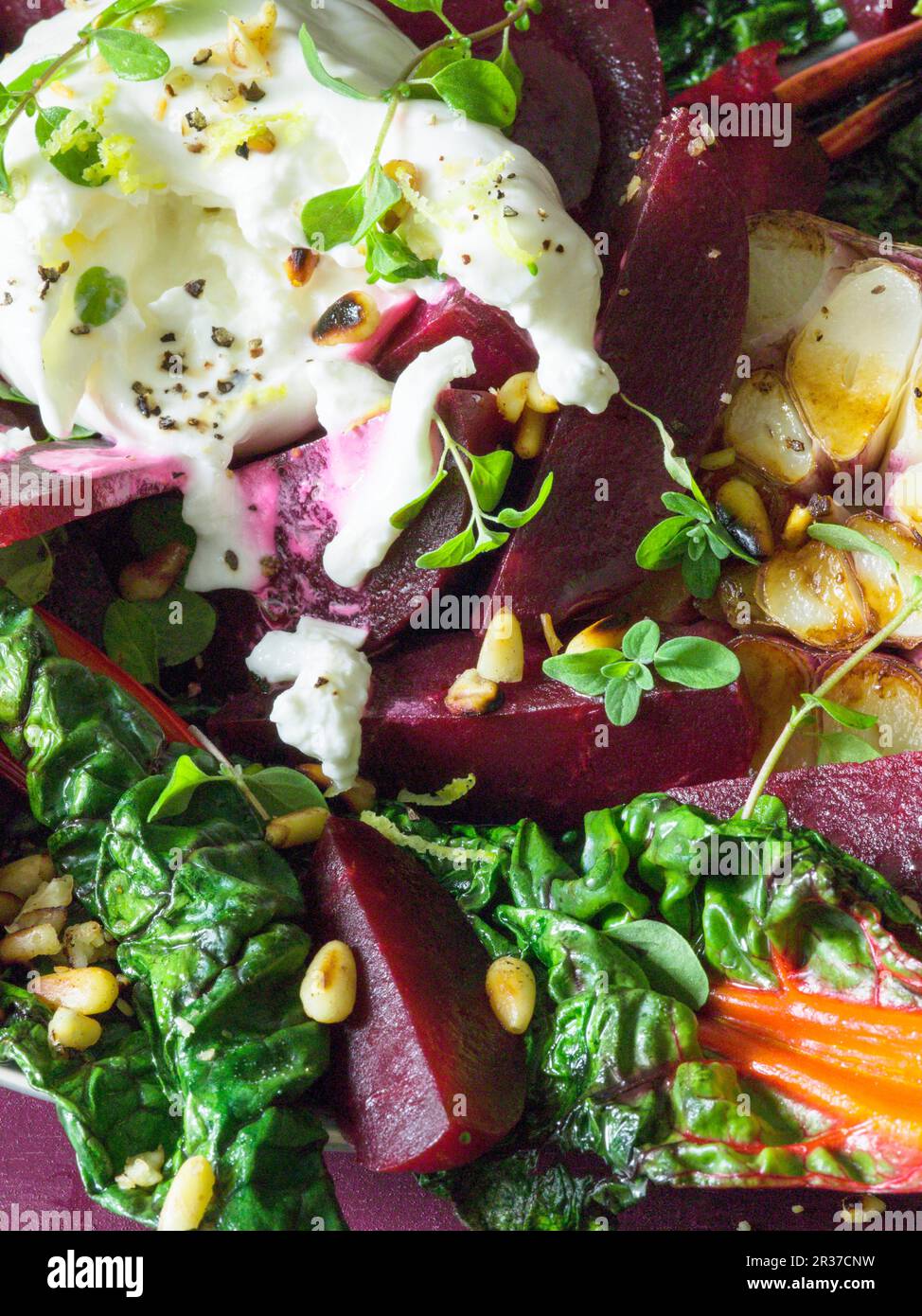 Burrata with chard, beetroot and garlic Stock Photo - Alamy