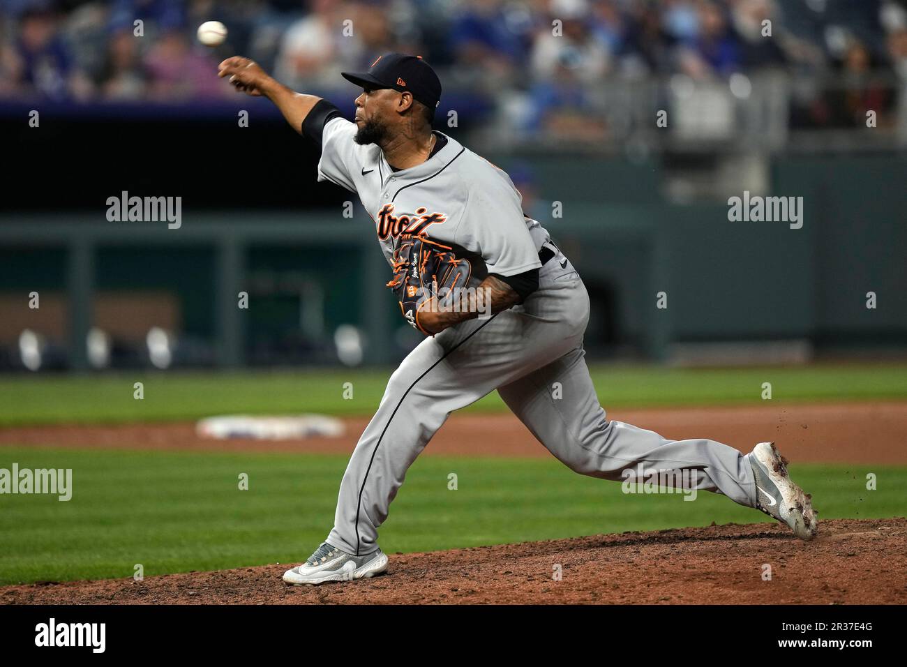 Detroit Tigers relief pitcher Jose Cisnero throws during the tenth ...