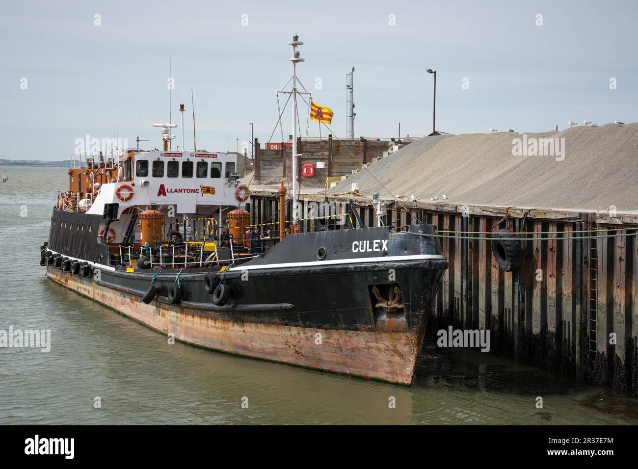 Kent airport hi-res stock photography and images - Alamy