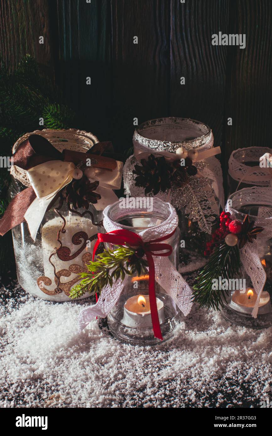 Candlesticks nobody hi-res stock photography and images - Alamy