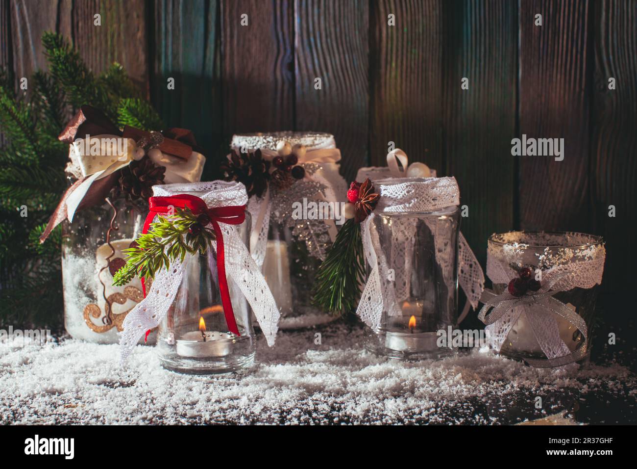 Red lantern glass christmas hi-res stock photography and images - Alamy