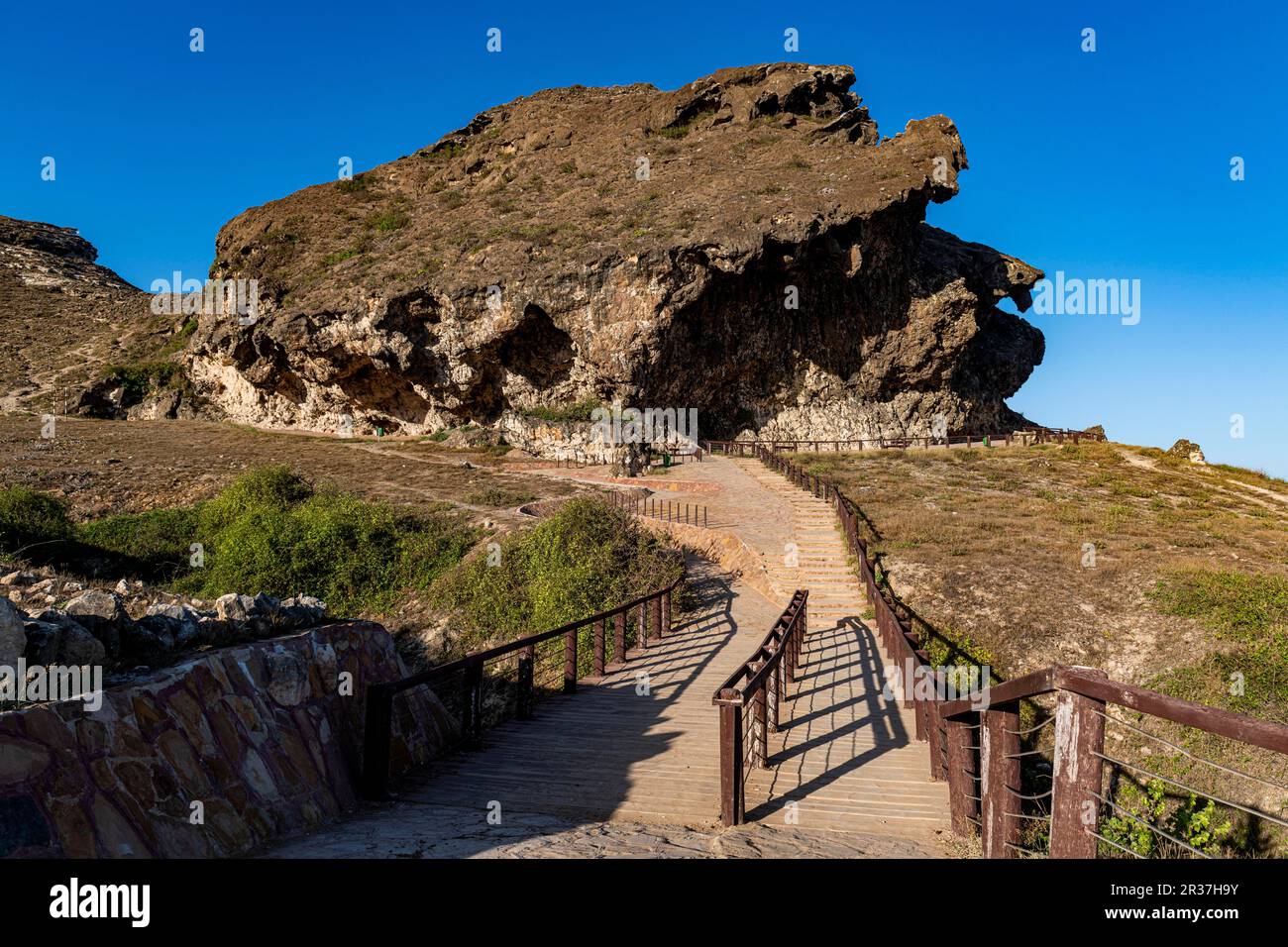 Marneef cave, Mughsail beach, Salalah, Oman Stock Photo - Alamy