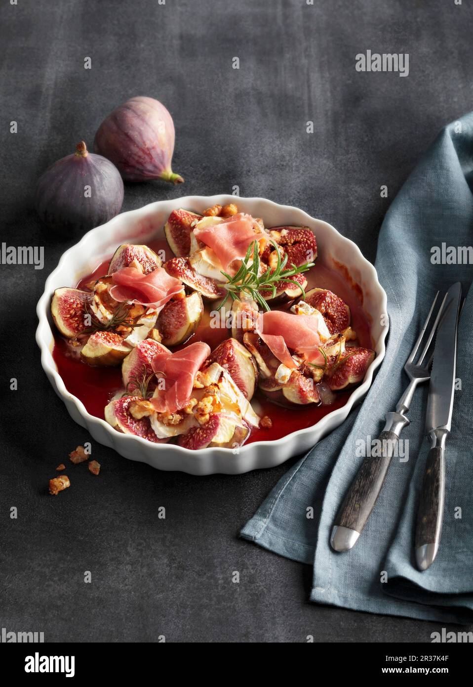Baked figs and goats cheese hi-res stock photography and images - Alamy